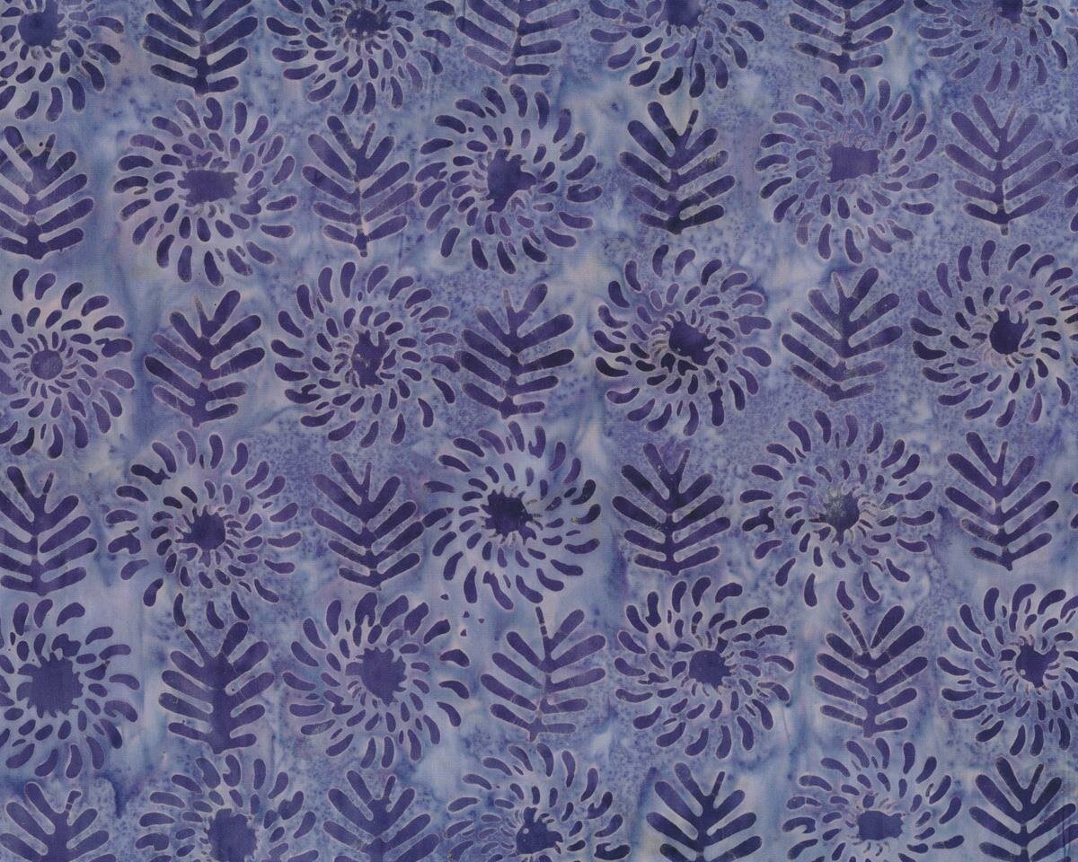 Batik-Patchworkstoff LATITUDE BATIKS, Blüten-Stengel, pflaume-taubenb ...